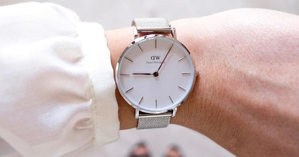 7 đặc điểm phân biệt đồng hồ DW chính hãng trên thị trường