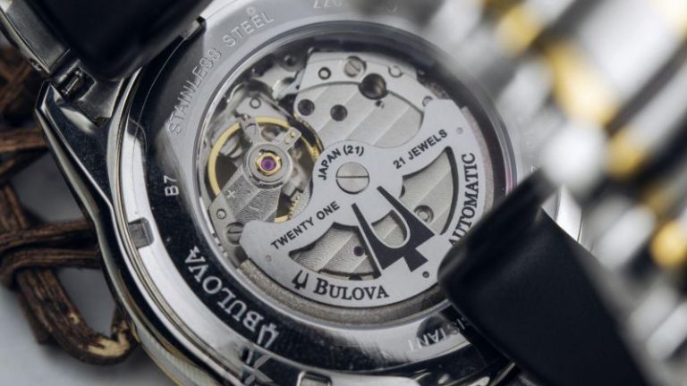 Hướng dẫn phân biệt đồng hồ Bulova fake và chính hãng
