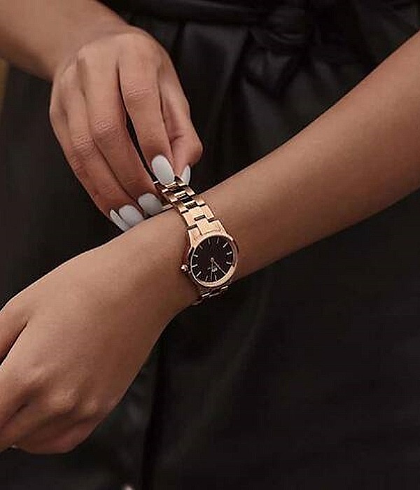 Đồng Hồ Daniel Wellington Iconic DW00100212 Nữ