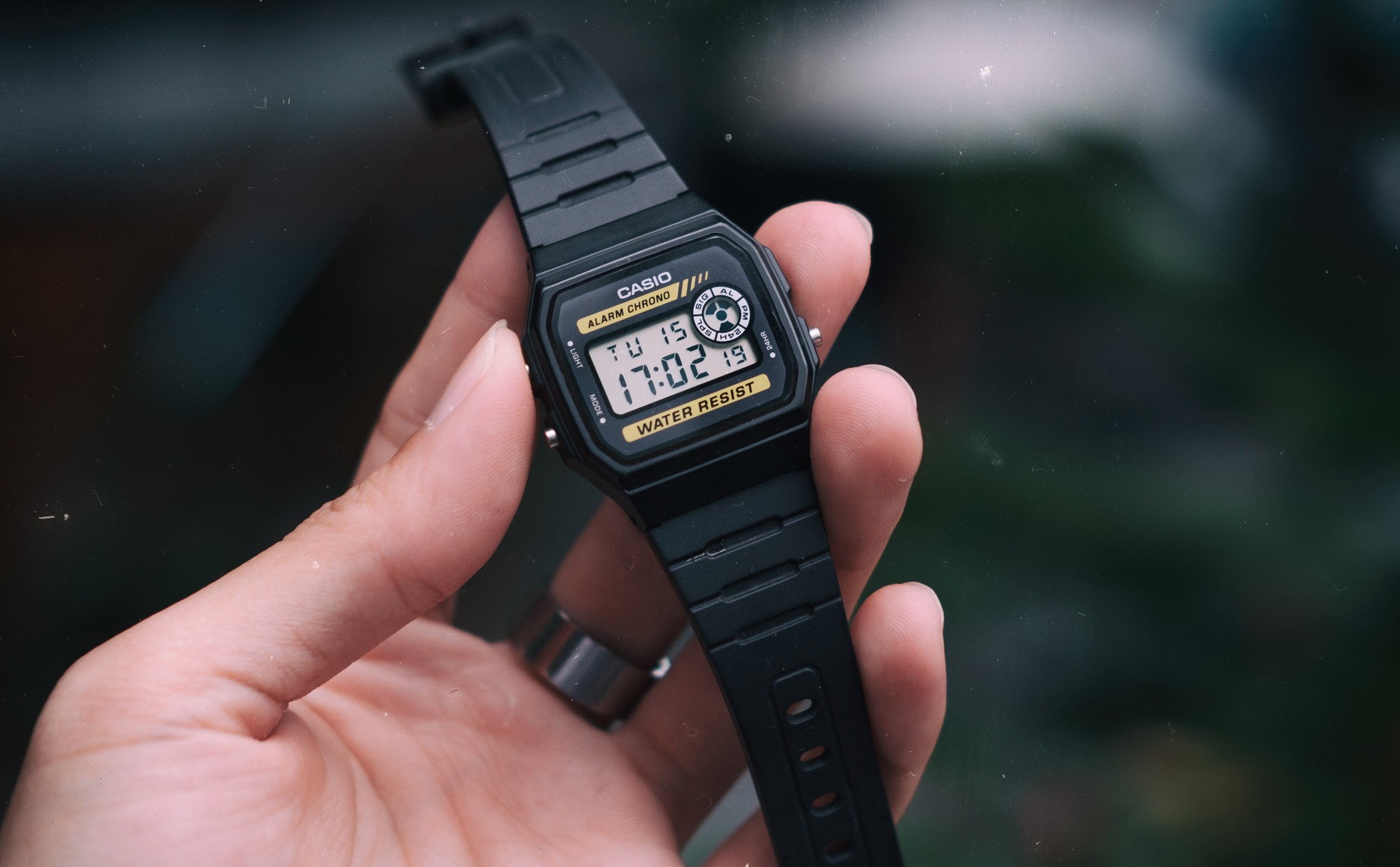 Bật mí cách phân biệt đồng hồ Casio F-94W thật giả đơn giản